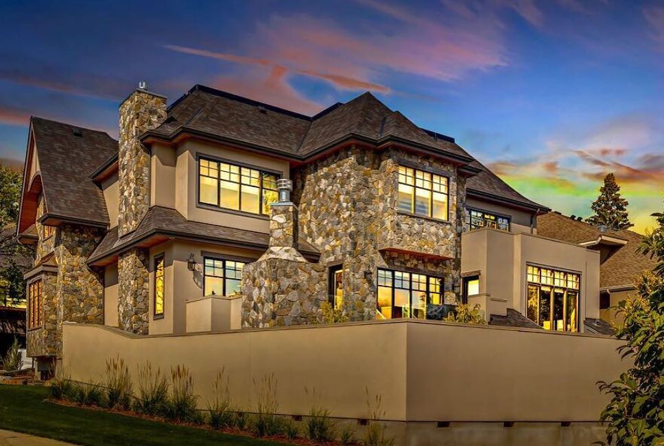 Modern Vs Traditional House Which One Is Right For You Riverview